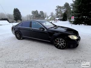 Black Mercedes-Benz S-Class 2006 in Tallinn, with an engine capacity of 4.00 L and mileage of 302 thousand km for 12500 €, photo 9 on AUTOMOTO.COM.LV