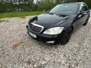 Melns Mercedes-Benz S-Class 2006 Valga, ar dzinēja tilpumu 3.00 L un nobraukumu 0 tūkst. km par 3500 €, foto  vietnē AUTOMOTO.COM.LV