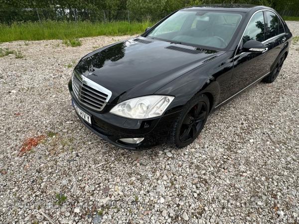 Melns Mercedes-Benz S-Class 2006 Valga, ar dzinēja tilpumu 3.00 L un nobraukumu 0 tūkst. km par 3500 €, foto 2 vietnē AUTOMOTO.COM.LV