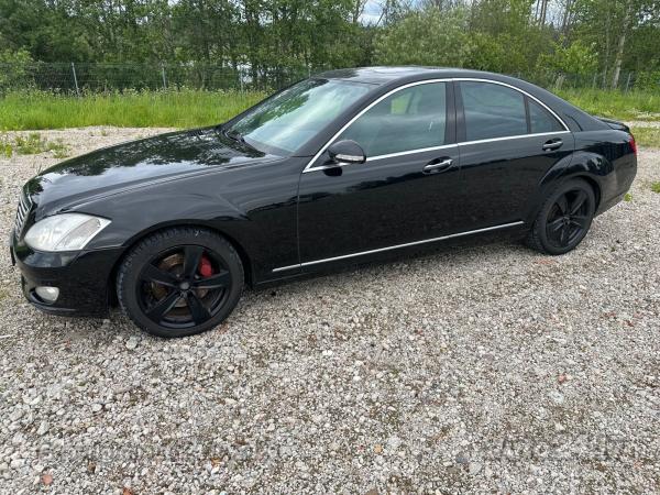 Melns Mercedes-Benz S-Class 2006 Valga, ar dzinēja tilpumu 3.00 L un nobraukumu 0 tūkst. km par 3500 €, foto 5 vietnē AUTOMOTO.COM.LV