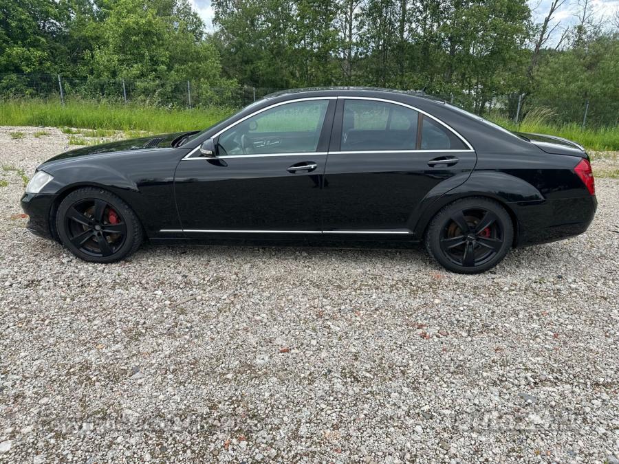 Melns Mercedes-Benz S-Class 2006 Valga, ar dzinēja tilpumu 3.00 L un nobraukumu 0 tūkst. km par 3500 €, foto 10 vietnē AUTOMOTO.COM.LV