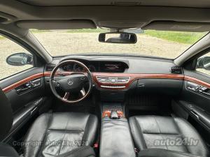 Melns Mercedes-Benz S-Class 2006 Valga, ar dzinēja tilpumu 3.00 L un nobraukumu 0 tūkst. km par 3500 €, foto 15 vietnē AUTOMOTO.COM.LV