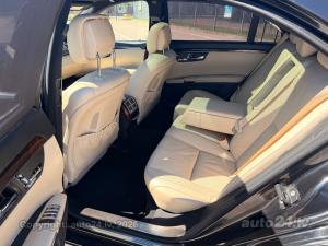 Melns Mercedes-Benz S-Class 2006 Tartu, ar dzinēja tilpumu 5.50 L un nobraukumu 332 tūkst. km par 7999 €, foto 12 vietnē AUTOMOTO.COM.LV