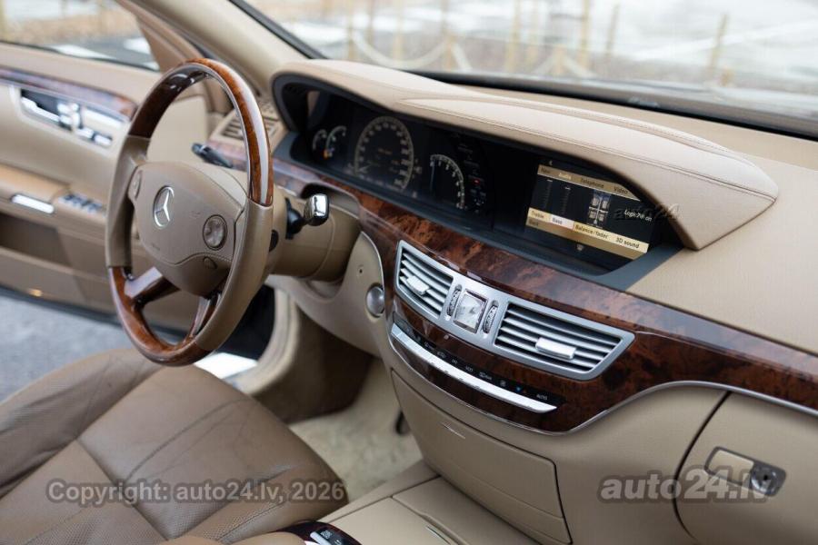 Melns Mercedes-Benz S-Class 2007 Tallina, ar dzinēja tilpumu 4.00 L un nobraukumu 380 tūkst. km par 7499 €, foto 18 vietnē AUTOMOTO.COM.LV