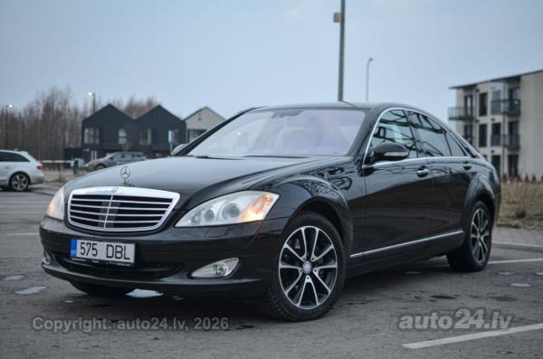 Melns Mercedes-Benz S-Class 2007 Tallina, ar dzinēja tilpumu 3.00 L un nobraukumu 398 tūkst. km par 5900 €, foto 1 vietnē AUTOMOTO.COM.LV