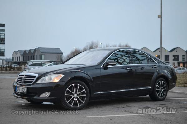 Melns Mercedes-Benz S-Class 2007 Tallina, ar dzinēja tilpumu 3.00 L un nobraukumu 398 tūkst. km par 5900 €, foto 2 vietnē AUTOMOTO.COM.LV