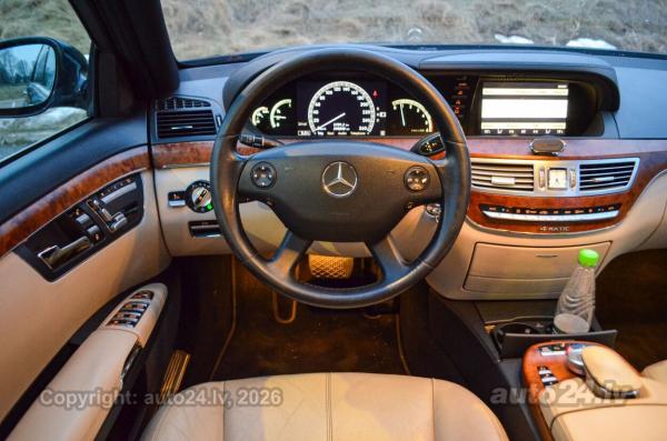 Melns Mercedes-Benz S-Class 2007 Tallina, ar dzinēja tilpumu 3.00 L un nobraukumu 398 tūkst. km par 5900 €, foto 7 vietnē AUTOMOTO.COM.LV