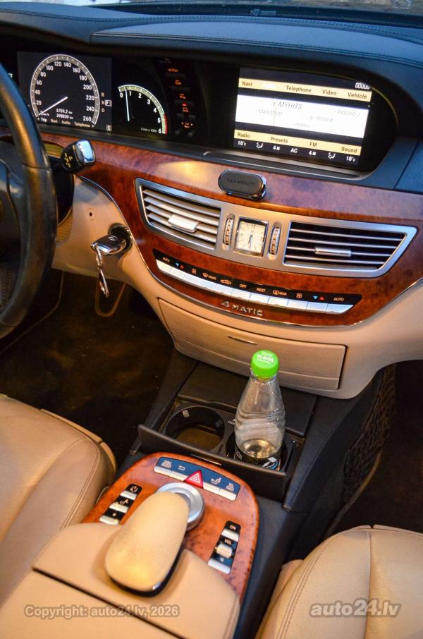 Melns Mercedes-Benz S-Class 2007 Tallina, ar dzinēja tilpumu 3.00 L un nobraukumu 398 tūkst. km par 5900 €, foto 11 vietnē AUTOMOTO.COM.LV