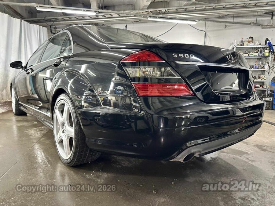 Black Mercedes-Benz S-Class 2007 in Kardla, with an engine capacity of 5.50 L and mileage of 207 thousand km for 11499 €, photo 9 on AUTOMOTO.COM.LV