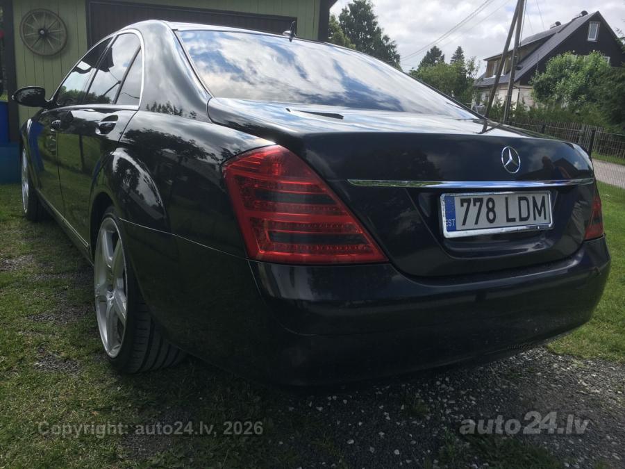 Melns Mercedes-Benz S-Class 2007 Tallina, ar dzinēja tilpumu 3.00 L un nobraukumu 353 tūkst. km par 9990 €, foto 4 vietnē AUTOMOTO.COM.LV