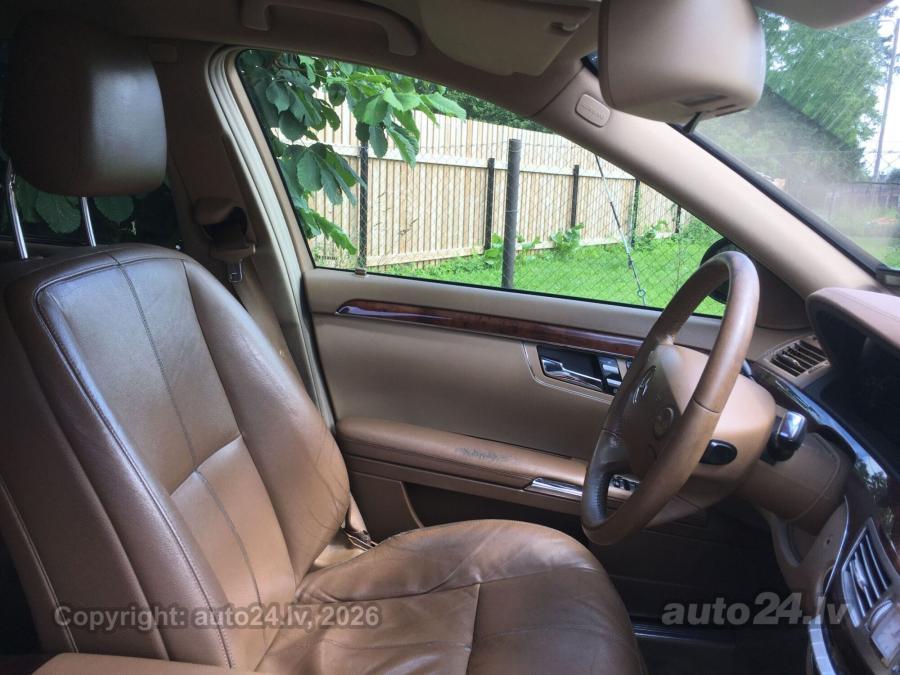 Melns Mercedes-Benz S-Class 2007 Tallina, ar dzinēja tilpumu 3.00 L un nobraukumu 353 tūkst. km par 9990 €, foto 9 vietnē AUTOMOTO.COM.LV