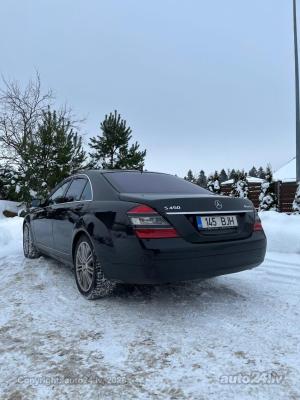 Melns Mercedes-Benz S-Class 2008 Tallina, ar dzinēja tilpumu 4.70 L un nobraukumu 297 tūkst. km par 8500 €, foto 3 vietnē AUTOMOTO.COM.LV