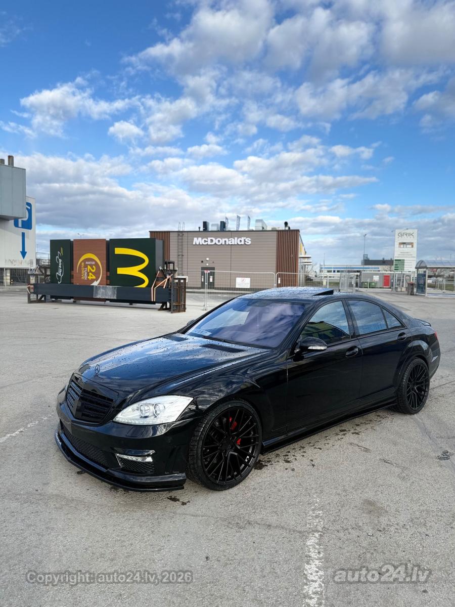 Melns Mercedes-Benz S-Class 2008 Tallina, ar dzinēja tilpumu 4.00 L un nobraukumu 365 tūkst. km par 14999 €, foto 1 vietnē AUTOMOTO.COM.LV