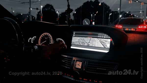 Black Mercedes-Benz S-Class 2008 in Tallinn, with an engine capacity of 4.00 L and mileage of 365 thousand km for 14999 €, photo 3 on AUTOMOTO.COM.LV