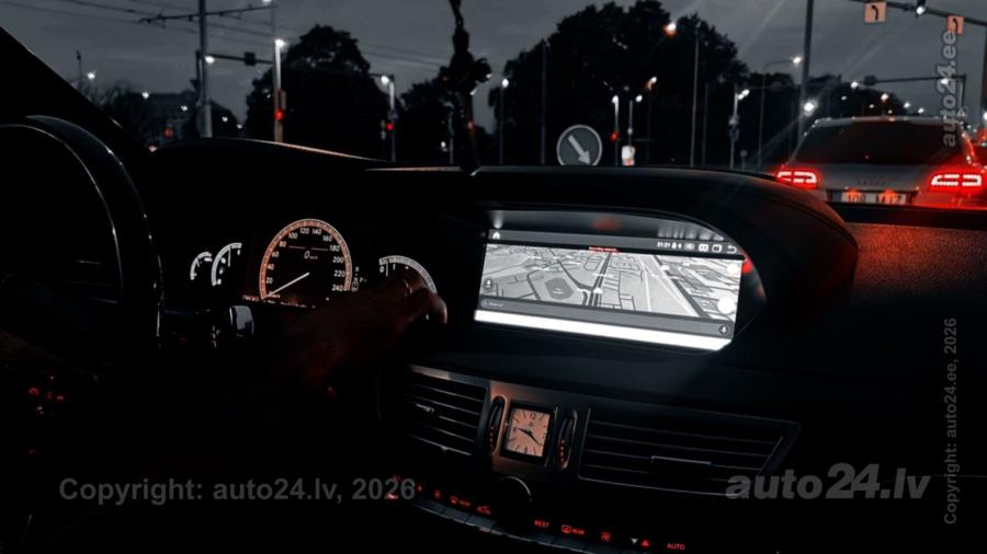 Melns Mercedes-Benz S-Class 2008 Tallina, ar dzinēja tilpumu 4.00 L un nobraukumu 365 tūkst. km par 14999 €, foto 4 vietnē AUTOMOTO.COM.LV