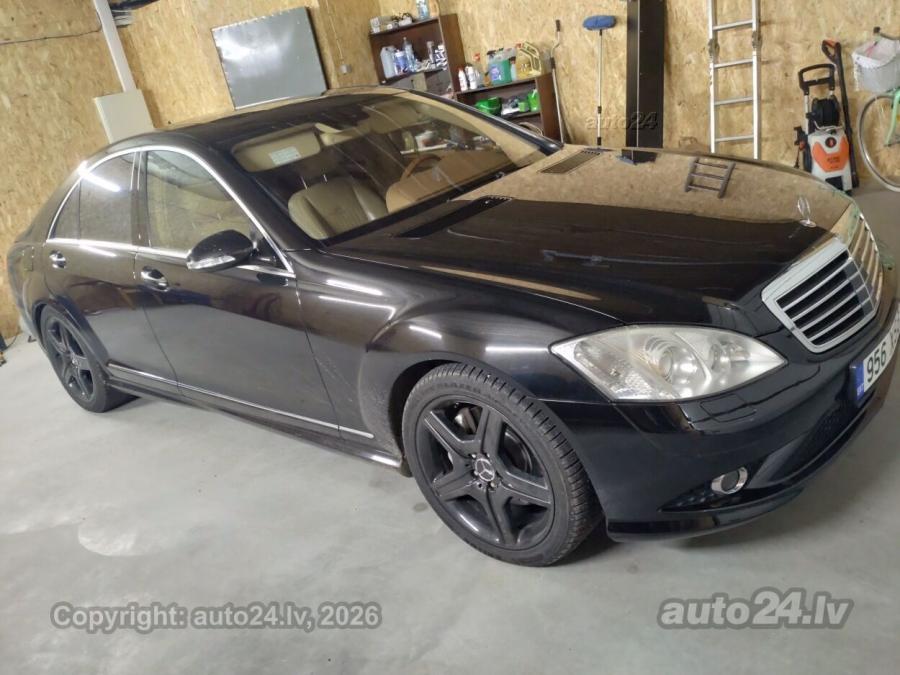 Черный Мерседес С Класс 2008 в Таллин, объемом двигателя 4.00 л и пробегом 328 тыс. км за 12000 €, фото 9 на AUTOMOTO.COM.LV