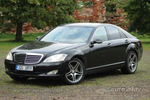 Melns Mercedes-Benz S-Class 2008 Tartu, ar dzinēja tilpumu 3.00 L un nobraukumu 355 tūkst. km par 5000 €, foto  vietnē AUTOMOTO.COM.LV