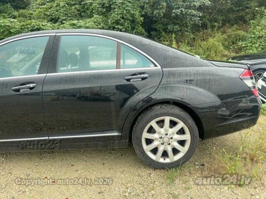 Black Mercedes-Benz S-Class 2008 in Tallinn, with an engine capacity of 5.50 L and mileage of 68 thousand km for 8699 €, photo 4 on AUTOMOTO.COM.LV