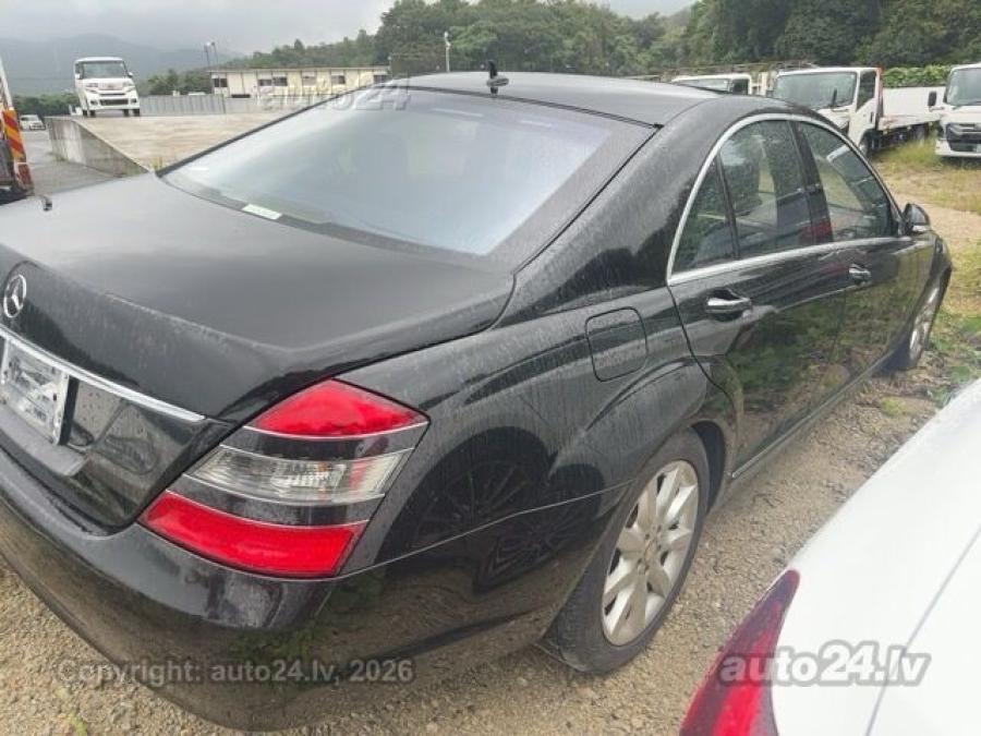 Black Mercedes-Benz S-Class 2008 in Tallinn, with an engine capacity of 5.50 L and mileage of 68 thousand km for 8699 €, photo 7 on AUTOMOTO.COM.LV