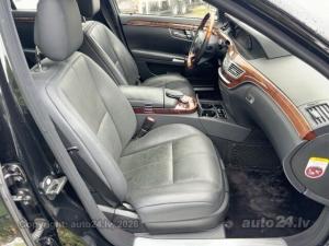 Black Mercedes-Benz S-Class 2008 in Tallinn, with an engine capacity of 5.50 L and mileage of 68 thousand km for 8699 €, photo 11 on AUTOMOTO.COM.LV