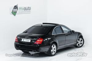Melns Mercedes-Benz S-Class 2009 Tallina, ar dzinēja tilpumu 4.70 L un nobraukumu 280 tūkst. km par 9990 €, foto 3 vietnē AUTOMOTO.COM.LV