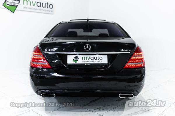 Melns Mercedes-Benz S-Class 2009 Tallina, ar dzinēja tilpumu 4.70 L un nobraukumu 280 tūkst. km par 9990 €, foto 7 vietnē AUTOMOTO.COM.LV