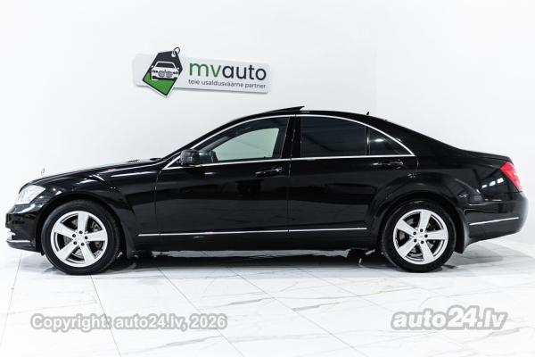 Melns Mercedes-Benz S-Class 2009 Tallina, ar dzinēja tilpumu 4.70 L un nobraukumu 280 tūkst. km par 9990 €, foto 10 vietnē AUTOMOTO.COM.LV