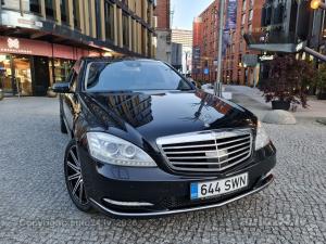 Black Mercedes-Benz S-Class 2009 in Tallinn, with an engine capacity of 5.50 L and mileage of 406 thousand km for 11500 €, photo 3 on AUTOMOTO.COM.LV