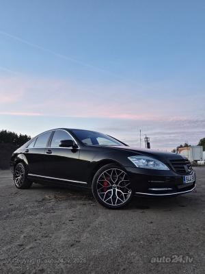 Black Mercedes-Benz S-Class 2009 in Tallinn, with an engine capacity of 5.50 L and mileage of 406 thousand km for 11500 €, photo 18 on AUTOMOTO.COM.LV
