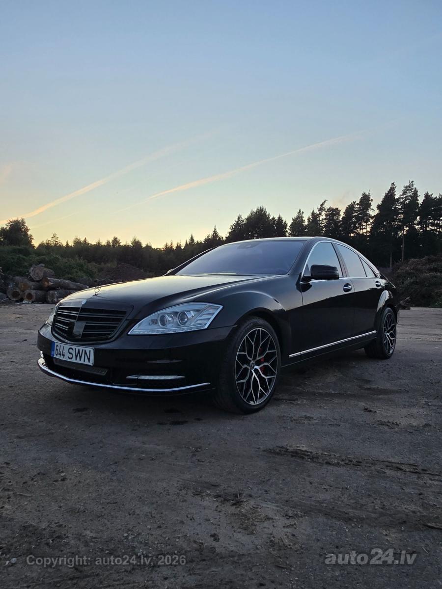 Black Mercedes-Benz S-Class 2009 in Tallinn, with an engine capacity of 5.50 L and mileage of 406 thousand km for 11500 €, photo 22 on AUTOMOTO.COM.LV