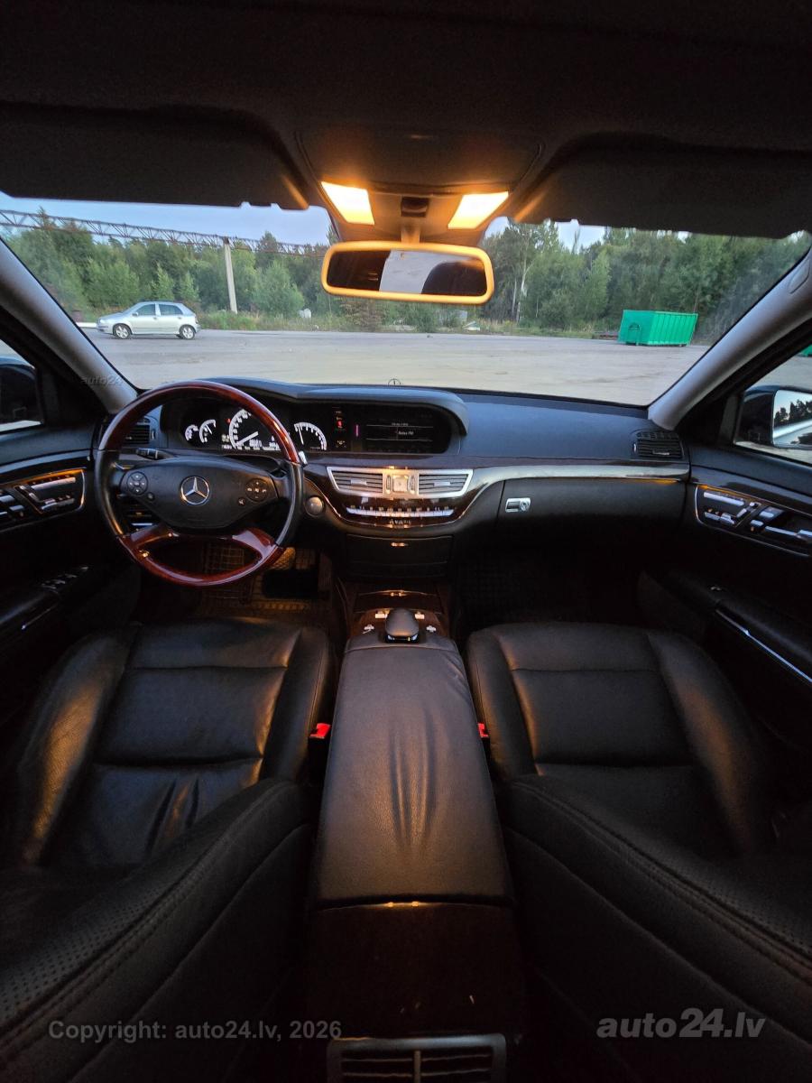 Black Mercedes-Benz S-Class 2009 in Tallinn, with an engine capacity of 5.50 L and mileage of 406 thousand km for 11500 €, photo 46 on AUTOMOTO.COM.LV