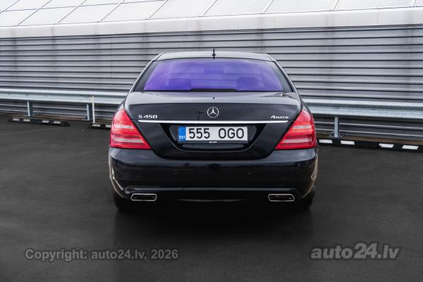 Black Mercedes-Benz S-Class 2009 in Tallinn, with an engine capacity of 4.70 L and mileage of 281 thousand km for 12500 €, photo 8 on AUTOMOTO.COM.LV