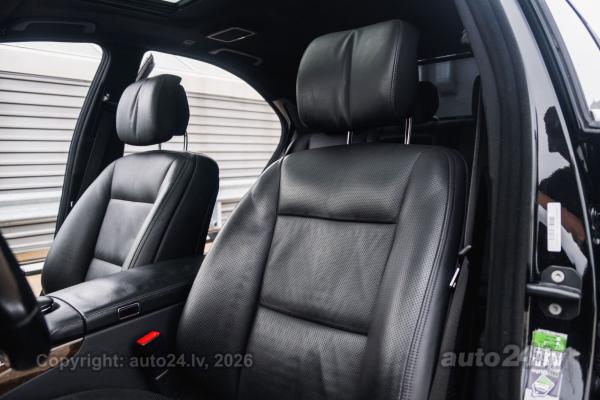 Black Mercedes-Benz S-Class 2009 in Tallinn, with an engine capacity of 4.70 L and mileage of 281 thousand km for 12500 €, photo 11 on AUTOMOTO.COM.LV
