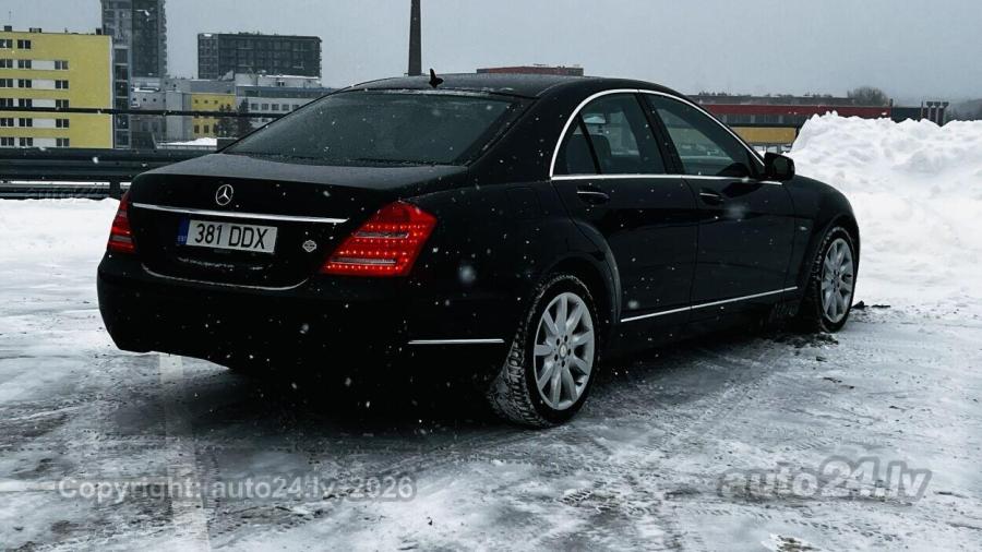 Melns Mercedes-Benz S-Class 2010 Tallina, ar dzinēja tilpumu 3.00 L un nobraukumu 244 tūkst. km par 14999 €, foto 2 vietnē AUTOMOTO.COM.LV