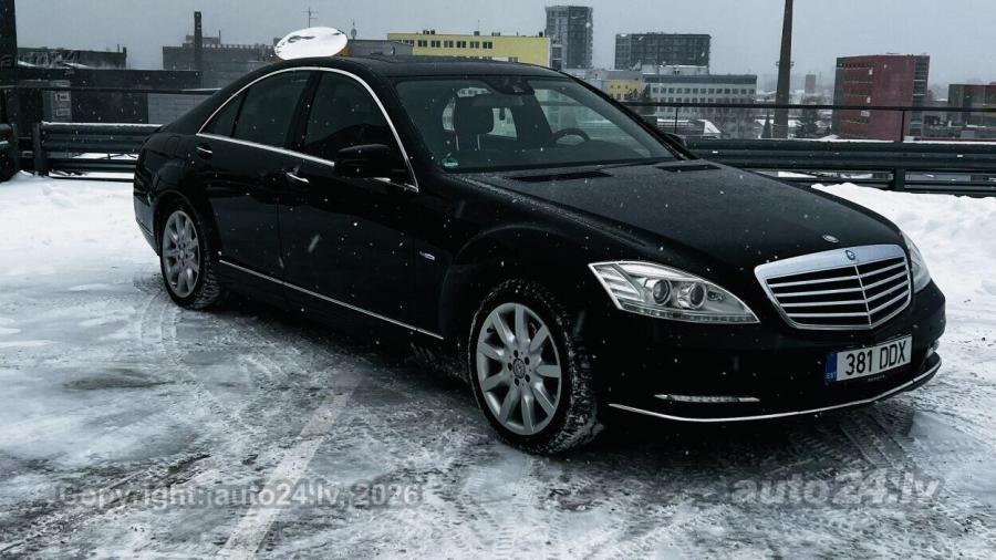 Melns Mercedes-Benz S-Class 2010 Tallina, ar dzinēja tilpumu 3.00 L un nobraukumu 244 tūkst. km par 14999 €, foto 4 vietnē AUTOMOTO.COM.LV