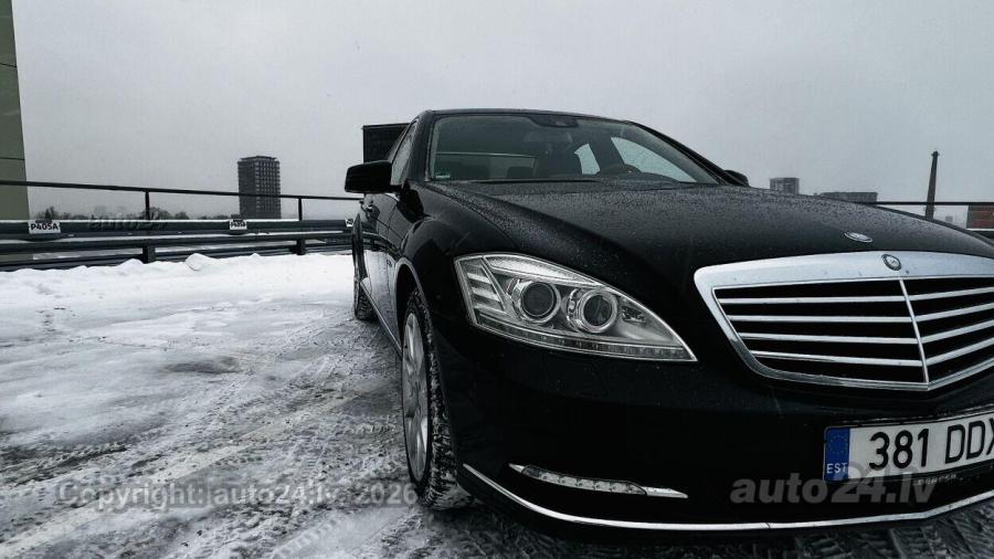 Melns Mercedes-Benz S-Class 2010 Tallina, ar dzinēja tilpumu 3.00 L un nobraukumu 244 tūkst. km par 14999 €, foto 6 vietnē AUTOMOTO.COM.LV