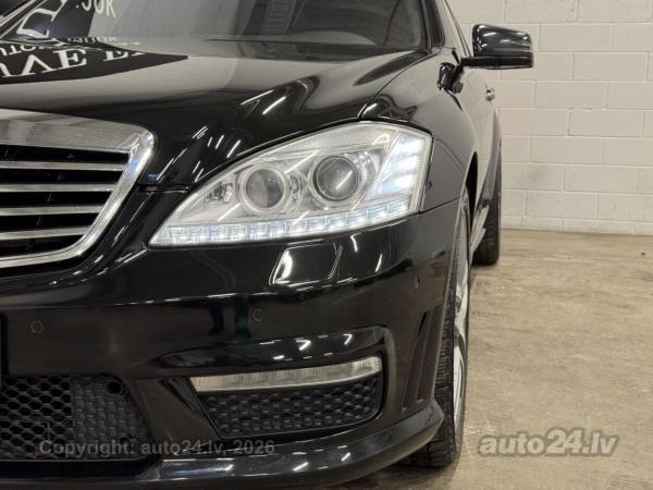 Melns Mercedes-Benz S-Class 2010 Tallina, ar dzinēja tilpumu 5.50 L un nobraukumu 160 tūkst. km par 24995 €, foto 3 vietnē AUTOMOTO.COM.LV