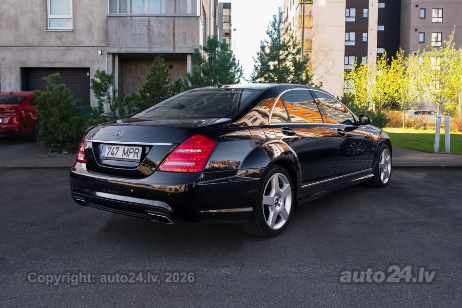 Melns Mercedes-Benz S-Class 2010 Tallina, ar dzinēja tilpumu 3.00 L un nobraukumu 394 tūkst. km par 7770 €, foto 5 vietnē AUTOMOTO.COM.LV