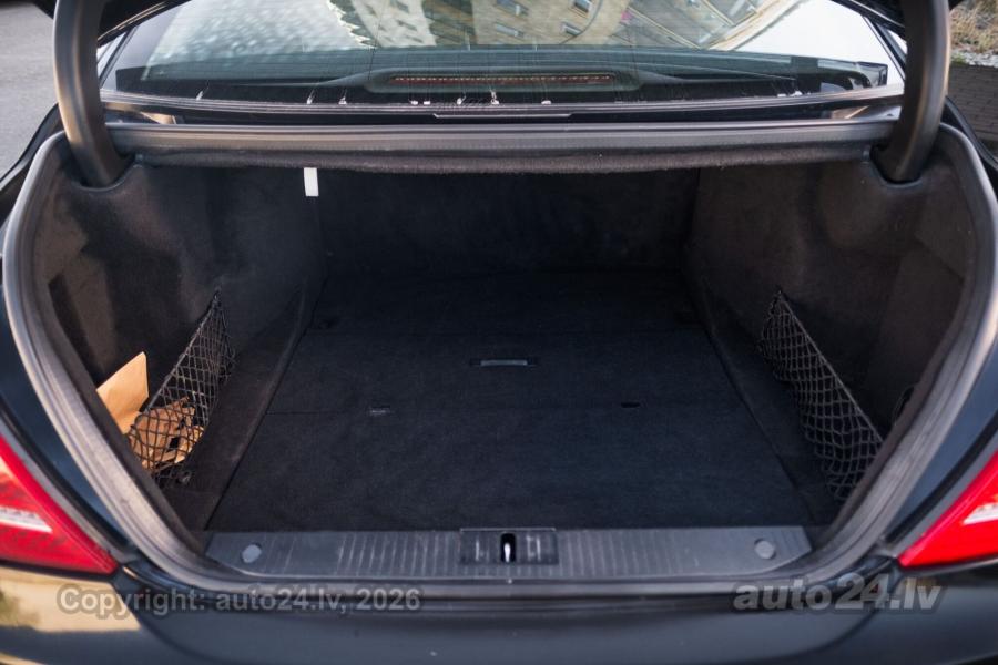 Melns Mercedes-Benz S-Class 2010 Tallina, ar dzinēja tilpumu 3.00 L un nobraukumu 394 tūkst. km par 7770 €, foto 11 vietnē AUTOMOTO.COM.LV