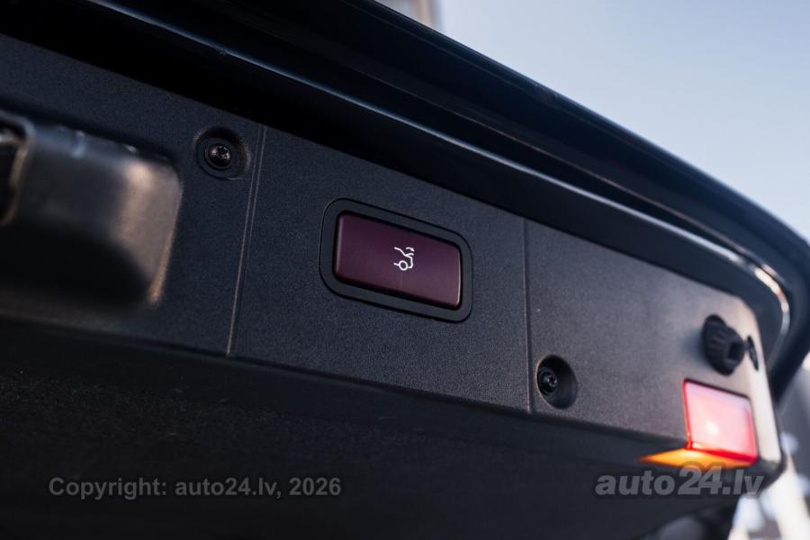 Melns Mercedes-Benz S-Class 2010 Tallina, ar dzinēja tilpumu 3.00 L un nobraukumu 394 tūkst. km par 7770 €, foto 12 vietnē AUTOMOTO.COM.LV