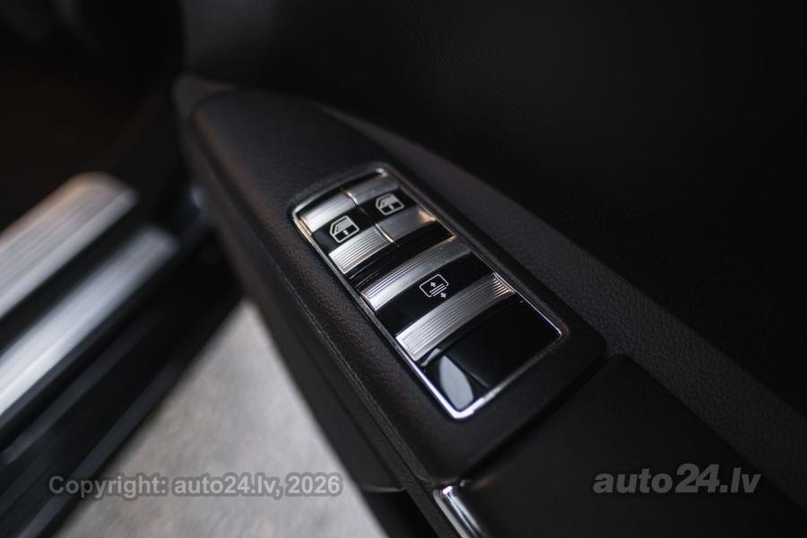 Melns Mercedes-Benz S-Class 2010 Tallina, ar dzinēja tilpumu 3.00 L un nobraukumu 394 tūkst. km par 7770 €, foto 16 vietnē AUTOMOTO.COM.LV