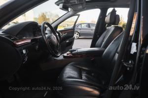 Melns Mercedes-Benz S-Class 2010 Tallina, ar dzinēja tilpumu 3.00 L un nobraukumu 394 tūkst. km par 7770 €, foto 18 vietnē AUTOMOTO.COM.LV