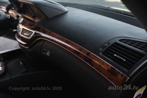 Melns Mercedes-Benz S-Class 2010 Tallina, ar dzinēja tilpumu 3.00 L un nobraukumu 394 tūkst. km par 7770 €, foto 19 vietnē AUTOMOTO.COM.LV