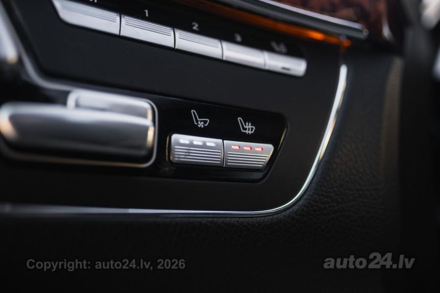 Melns Mercedes-Benz S-Class 2010 Tallina, ar dzinēja tilpumu 3.00 L un nobraukumu 394 tūkst. km par 7770 €, foto 22 vietnē AUTOMOTO.COM.LV