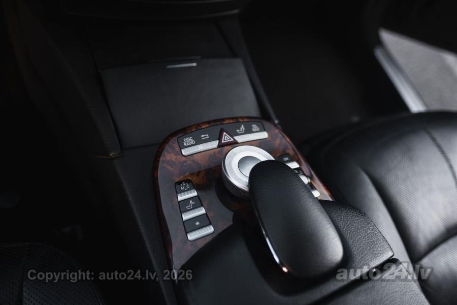 Melns Mercedes-Benz S-Class 2010 Tallina, ar dzinēja tilpumu 3.00 L un nobraukumu 394 tūkst. km par 7770 €, foto 30 vietnē AUTOMOTO.COM.LV
