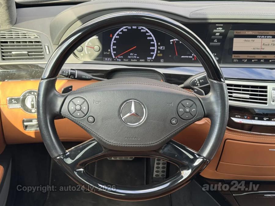 Black Mercedes-Benz S-Class 2010 in Tallinn, with an engine capacity of 5.50 L and mileage of 161 thousand km for 19995 €, photo 12 on AUTOMOTO.COM.LV