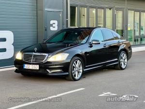 Melns Mercedes-Benz S-Class 2010 Tallina, ar dzinēja tilpumu 3.00 L un nobraukumu 300 tūkst. km par 13500 €, foto  vietnē AUTOMOTO.COM.LV