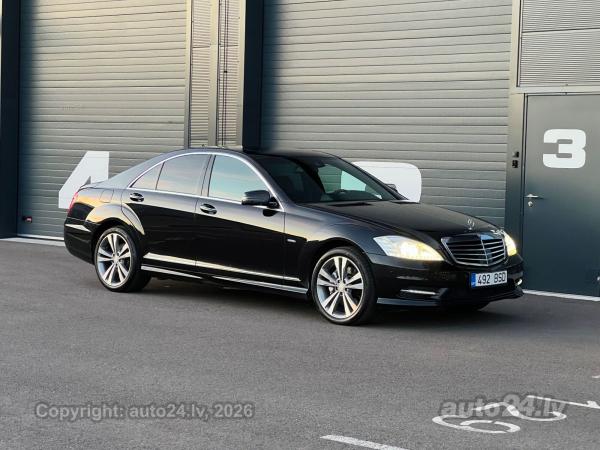 Melns Mercedes-Benz S-Class 2010 Tallina, ar dzinēja tilpumu 3.00 L un nobraukumu 300 tūkst. km par 13500 €, foto 4 vietnē AUTOMOTO.COM.LV