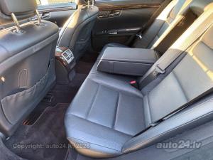Melns Mercedes-Benz S-Class 2010 Tallina, ar dzinēja tilpumu 3.50 L un nobraukumu 206 tūkst. km par 9900 €, foto 10 vietnē AUTOMOTO.COM.LV