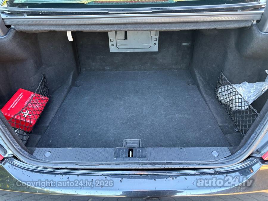 Melns Mercedes-Benz S-Class 2010 Tallina, ar dzinēja tilpumu 3.50 L un nobraukumu 206 tūkst. km par 9900 €, foto 11 vietnē AUTOMOTO.COM.LV
